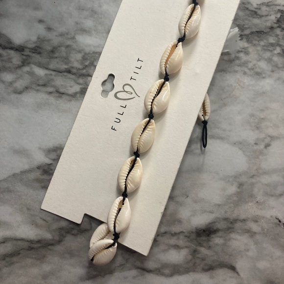 Full Tilt | Jewelry | Full Tilt Shell Choker By Tillys Brand New With ...